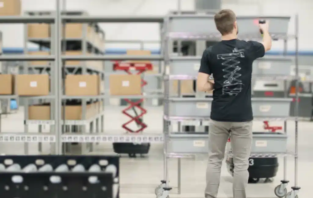 Order Picking Methods: A Guide To Warehouse Picking Systems | inVia ...